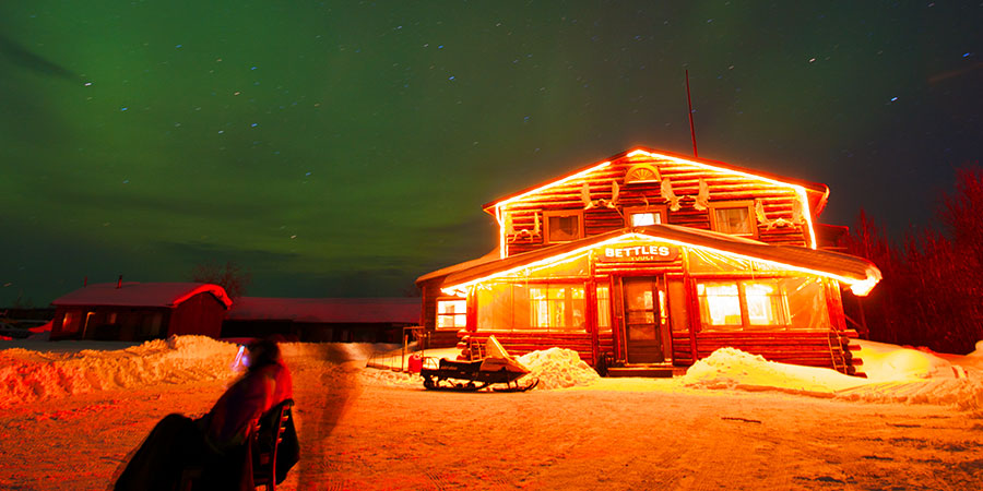 Aurora Viewing at Bettles Lodge | Alaska Northern Lights Tour