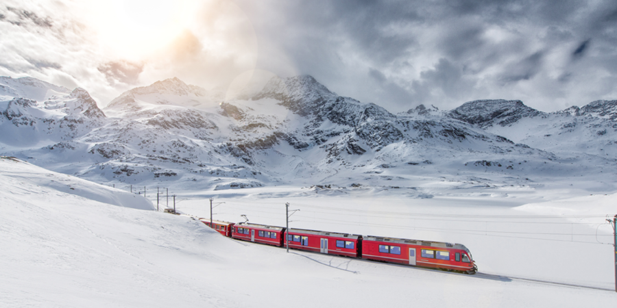 Traditional Glacier Express in Winter | Vacations by Rail